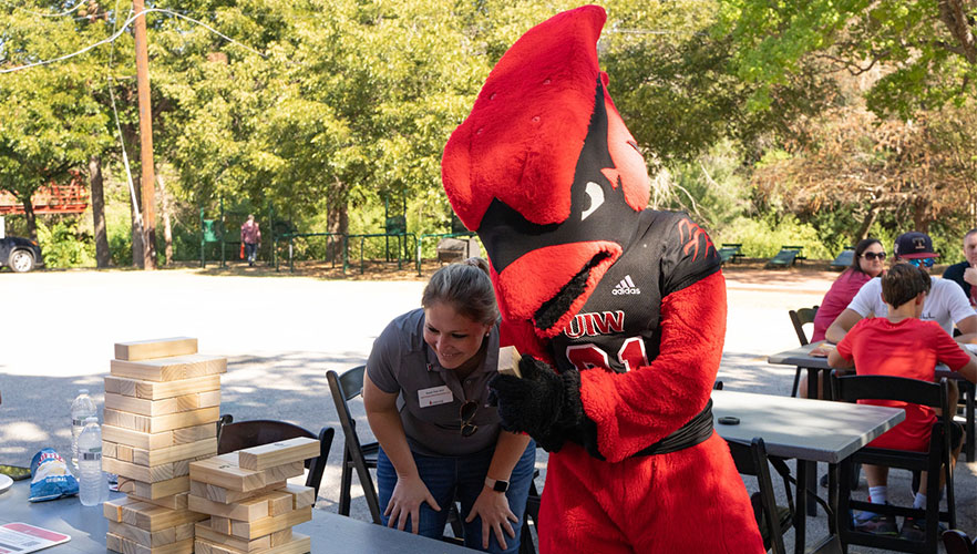 Parent and Family Association | UIW